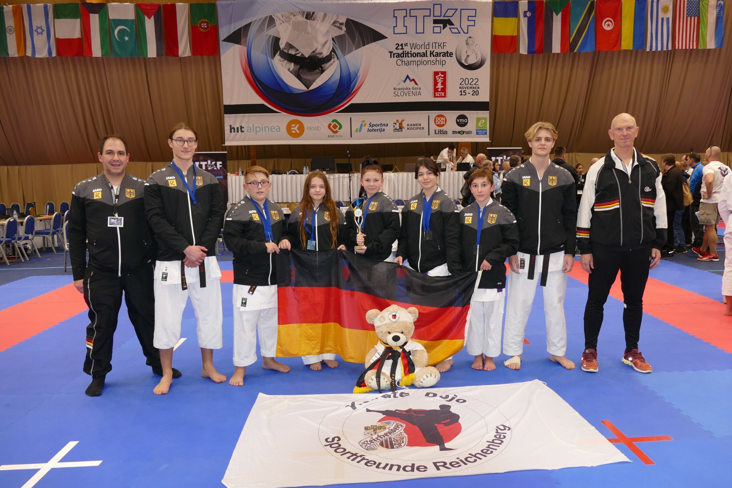 Karatekas glänzen bei Europa-Cup | DJK Sportfreunde Reichenberg